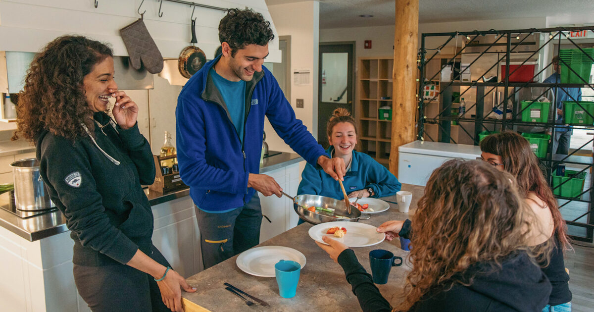 HI Canada | Why hostel kitchens are one of the best parts of…